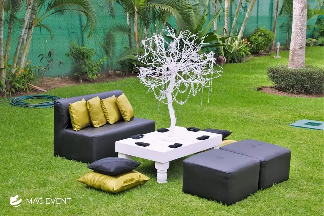 Picnic Lounge in Loreto for Weddings & Events